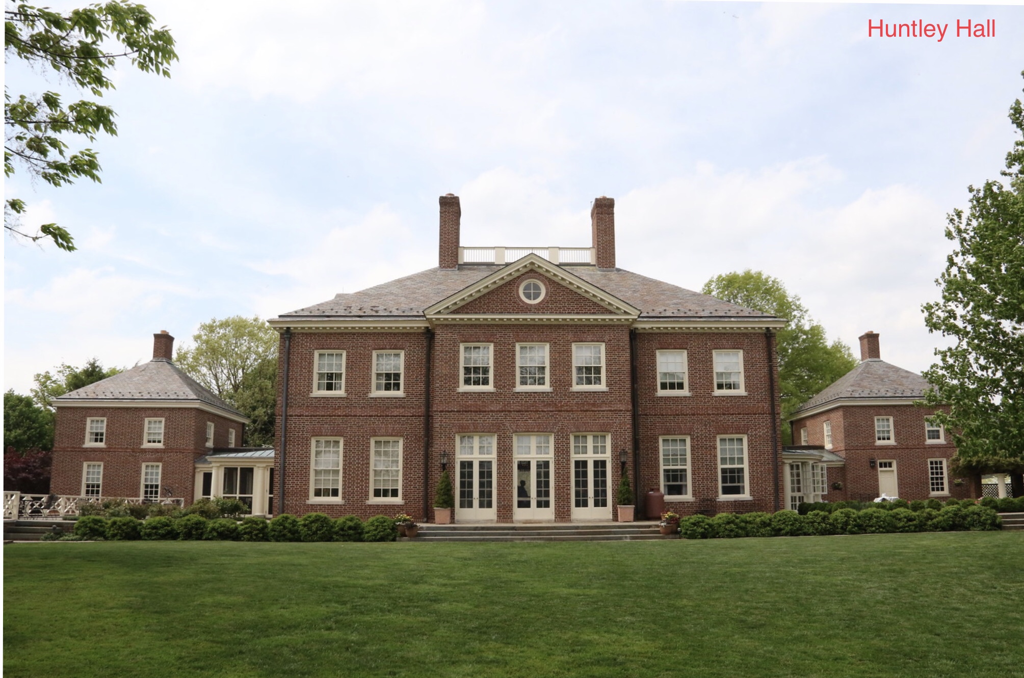 Huntley Hall – North American Country Estates